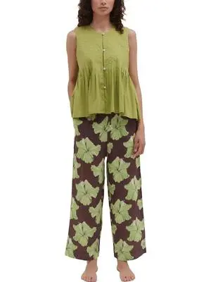 DESMOND & DEMPSEY Pleated Cami & Trouser Set
