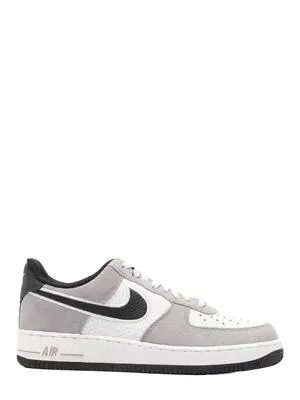 Nike Air Force 1 '07 LV8 Panelled Sneakers Grey