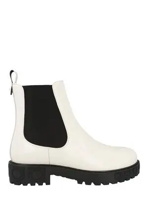 SALVATORE FERRAGAMO Varsi Patent Leather Bootie