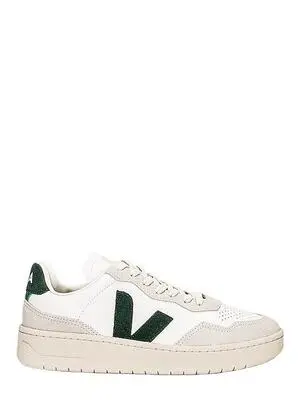 VEJA V-90 Sneaker - Extra White & Cyprus