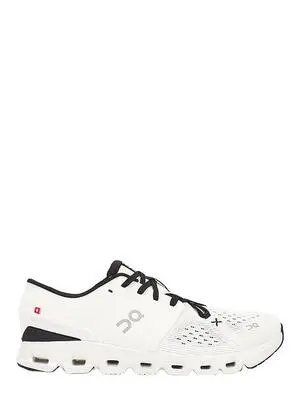 On Cloud X 4 Sneakers - Ivory & Black