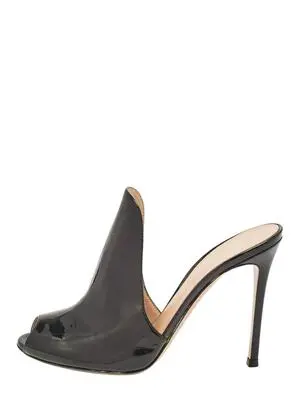 GIANVITO ROSSI Patent Leather Mules - Black