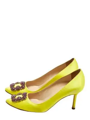 Manolo Blahnik Hangisi Crystal-embellishment Pumps - Yellow