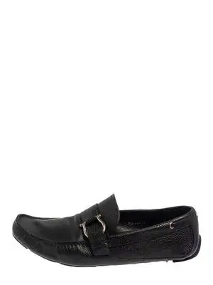 FERRAGAMO Gancio Slip-on Loafers - Black