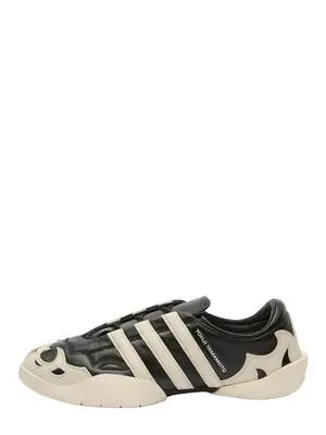 Y3 Regu 2002 Sneakers - Black