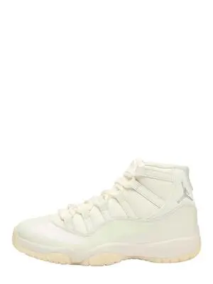 JORDAN 11 Retro W Sneaker - Sail/pearl Grey/white/mtlc Silver