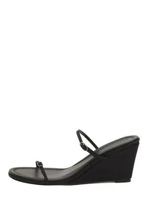 ST. AGNI Petit Belt Detail Wedge - Black