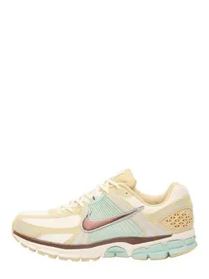 Nike Zoom Vomero 5 Style Sneaker Gold/brown/platinum