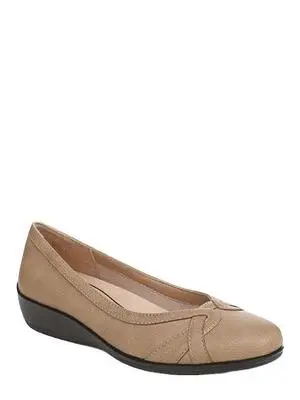 LIFESTRIDE Infinite Loafer - Taupe