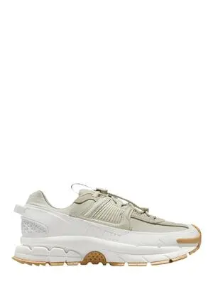 Nike Zoom Vomero Roam Winterized Sneakers - Cream