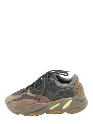 Yeezy Boost 700 Sneakers - Grey