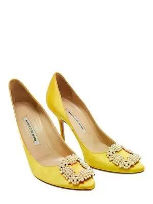 Manolo Blahnik Hangisi Satin Pumps - Yellow