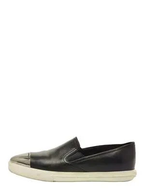Miu Miu Cap-toe Leather Sneakers - Black