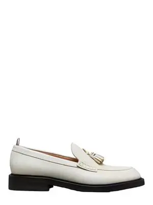 Thom Browne Pebble Grain Leather Loafers With Tassel Detail - Neutrals