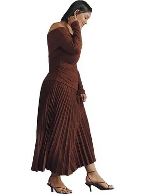 Astr The Label Plus Tanaia Off-shoulder Midi Dress - Brown