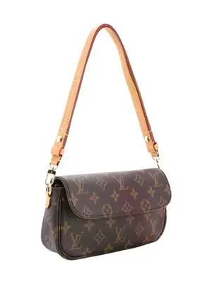LOUIS VUITTON Ivy Wallet On Chain Monogram Canvas - Brown