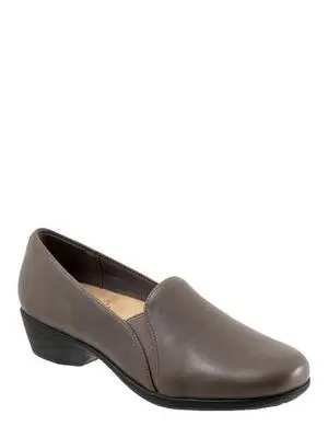 Softwalk Leather Flat With Arch Support - Grey