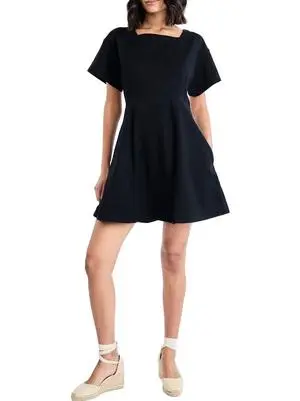THE GOOD JOURNEY Square Neck A-line Dress With Keyhole - Black