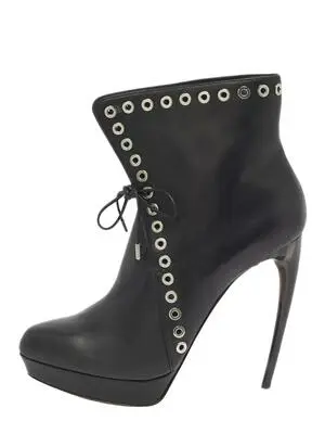 Alexander McQueen Horn-heel Eyelet Ankle Boots - Black