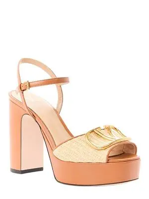 Valentino Garavani Vlogo Platform Sandals - Beige