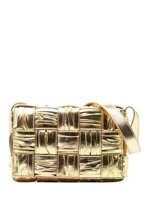 Bottega Veneta Metallic Calfskin Intreccio Plisse Cassette Crossbody Bag - Gold