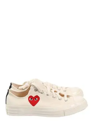 Play Comme Des Garcon Chuck Taylor Low Top Sneakers With Heart Print - Beige