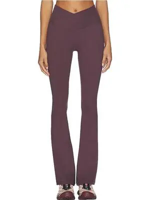 WELLBEING + BEINGWELL Flowwell Callista Crossover Pant - Raisin