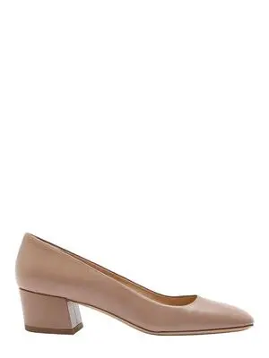 Gabriela Hearst Agathe 40 Leather Pumps - Nude