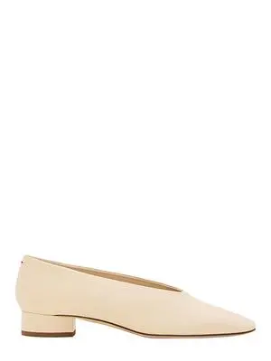 AeydĒ Delia Leather Pumps - White