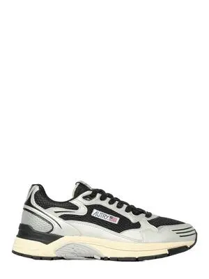 AUTRY Low Top Sneakers - Black