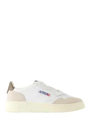 AUTRY Medalist Low Leather Sneakers - White