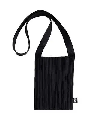 Issey Miyake Plissé Knitted Crossbody Bag - Black