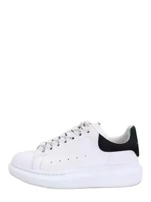 Alexander McQueen Oversized Lace-up Fastening Sneakers - White