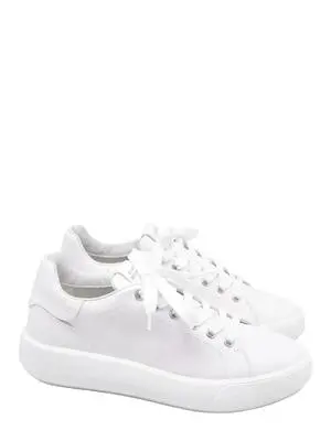 STUART WEITZMAN Leather Lace-up Sneakers - White