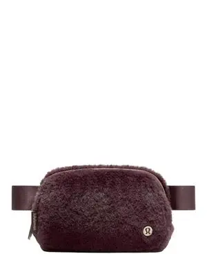 Lululemon Everywhere Belt Bag 1l - Black Plum/gold