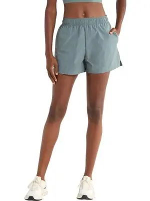 On 3-inch Core Running Shorts - Olive