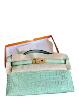 Hermès Kelly Pochette In Vert D’eau Matte Alligator With Gold Hardware - Green