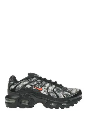 Nike Air Max Plus Sneakers Black/orange/camo