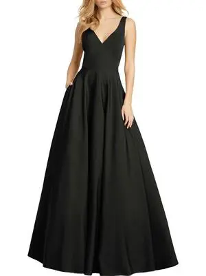 Mac Duggal Classic Sleeveless A-line Gown With Pockets - Black