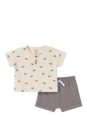 MODERN MOMENTS™ BY GERBER Henley Shirt And Shorts Set - Beige Beach Buggys