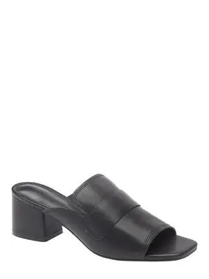 CHOCOLAT BLU Block Heel Sandal - Black Leather