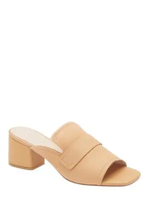 CHOCOLAT BLU Block Heel Sandal - Camel Leather