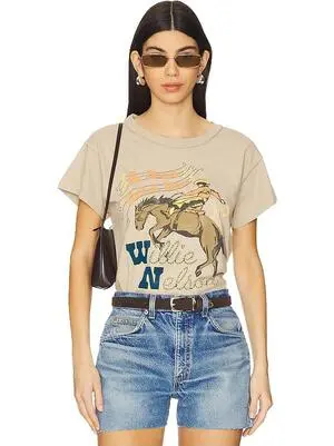 Daydreamer Willie Nelson Horse Called Music Reverse Girlfriend Tee - Desert Sage