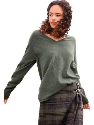 CELTIC & CO. Geelong Wool Slouch V-neck Sweater - Moss