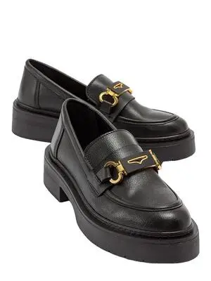 FOREVER & ALWAYS SHOES Forever & Always Shoes Simone Bit Platform Loafer
