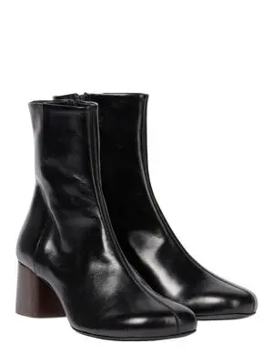 LEMAIRE Anatomic 55 Leather Ankle Boots - Black