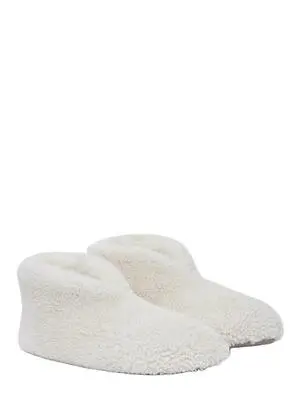 CELTIC & CO. Teddy Shearling Soft Sole Bootee Slippers - Ecru