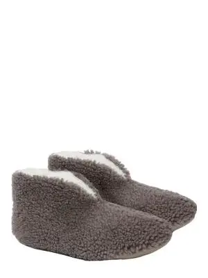 CELTIC & CO. Teddy Shearling Soft Sole Bootee Slippers - Vole