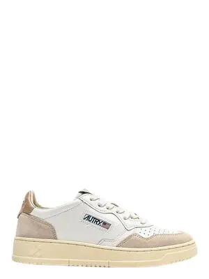 AUTRY Medalist Leather Low Top Sneakers - White/pepper