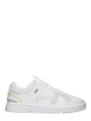 On The Roger Clubhouse Sneakers - White